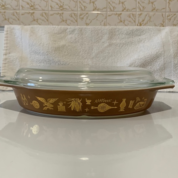 Pyrex | Kitchen | Vtg Pyrex Split Dish With Lid | Poshmark